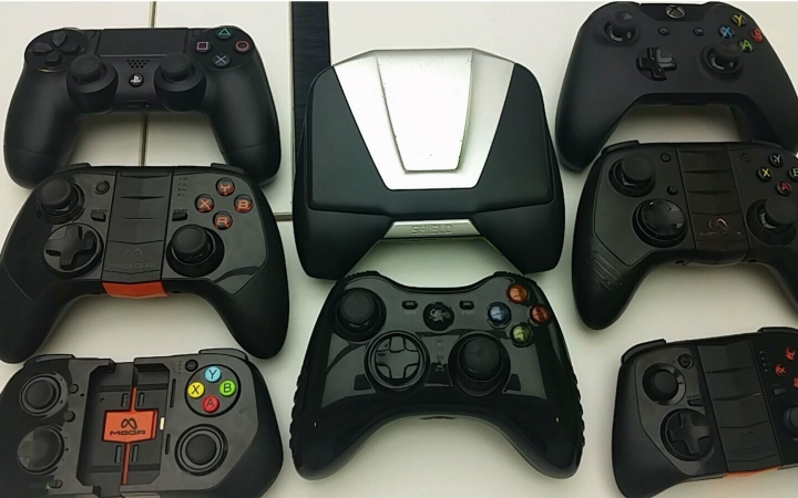 【失心丶木偶】 充满情怀的八款私藏手柄测评