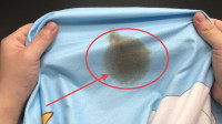 无论床单血渍多顽固，教你简单一招，新老血渍轻松洗掉，实用