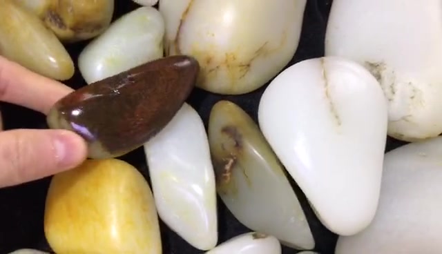 和田玉价格一步登天,30万淘来一夜之间涨了300万