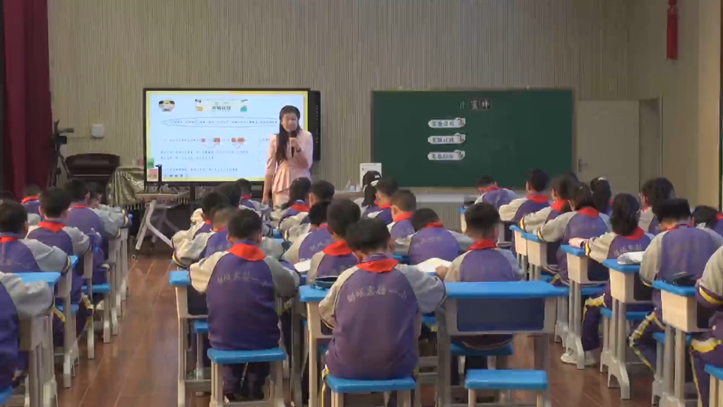 【临沂优质课】新课标示范课一等奖三下《蜜蜂》课堂实录(有配套...