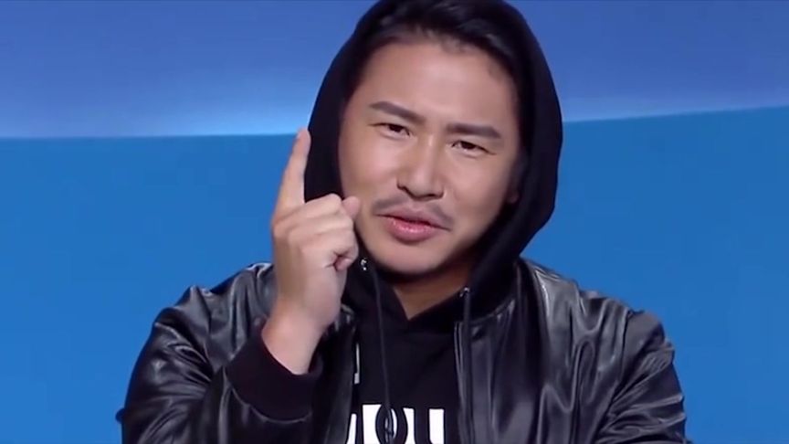 欧弟模仿周杰伦名场面,简直是杰伦本伦了!网友:神似形不似