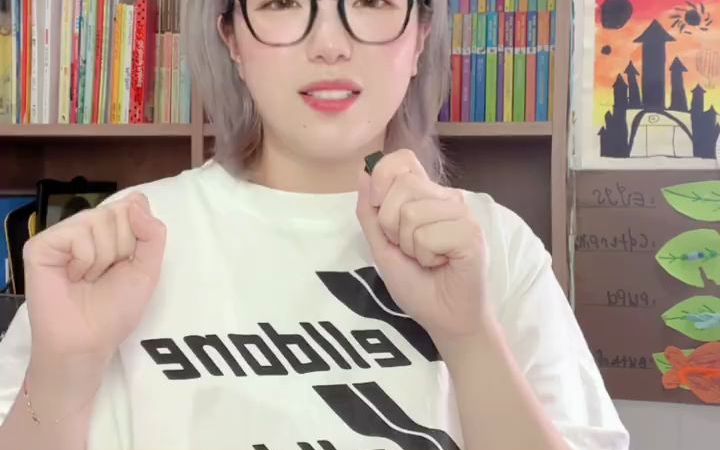 5个免费手抄报小程序暑假作业模版全