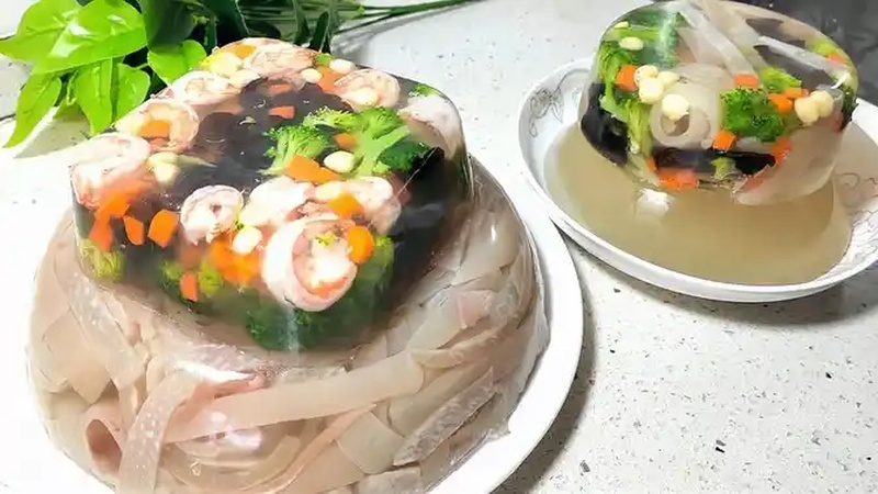 教您家常水晶皮冻的做法,掌握这三点,做出的皮冻晶莹剔透又Q弹