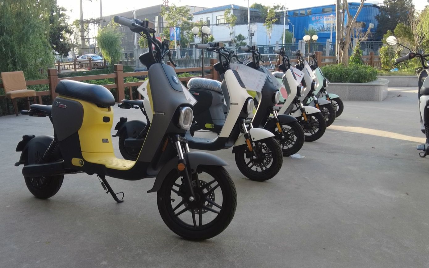 九号电动车经典B和C系列,青春潮流全智能,总有一款适合你