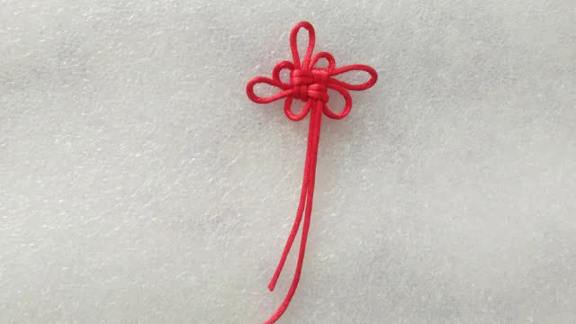 一根线就能编织双面吉祥结,比中国结的编法要简单得多