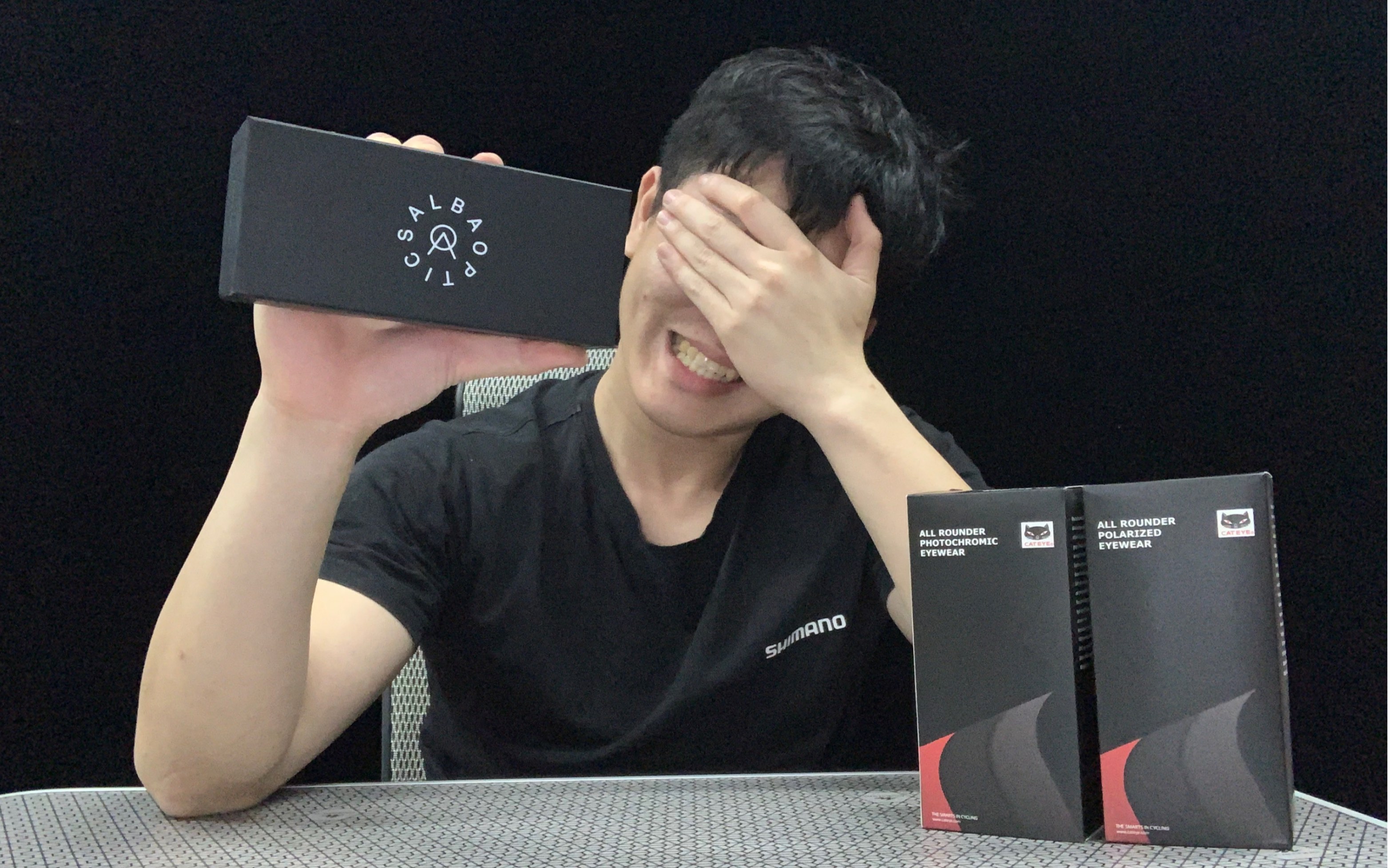 198元的cateye猫眼变色骑行眼镜开箱,大战智商收割机alba optics delta。