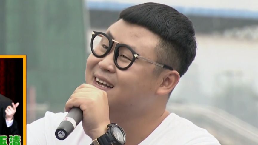 小伙连续模仿9位歌手声音,演唱经典歌曲,声音切换自如令人佩服