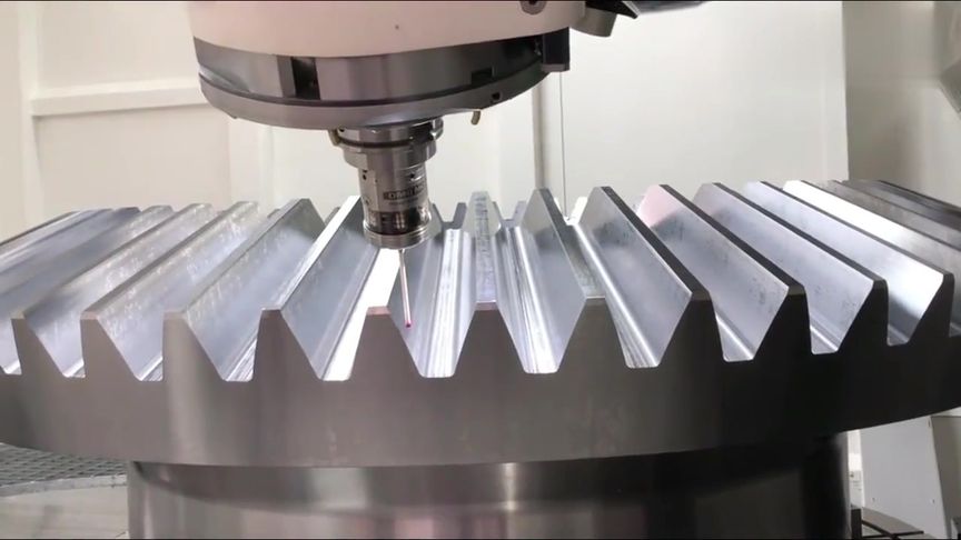 实拍大型伞齿轮的机械加工过程,操作很精细,怪不得齿轮卖的贵!
