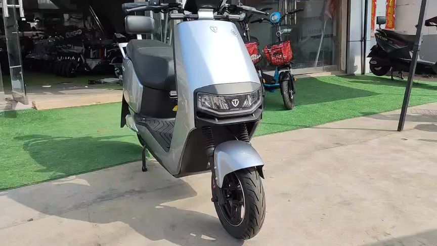 台铃超能版,一次充电双倍里程!