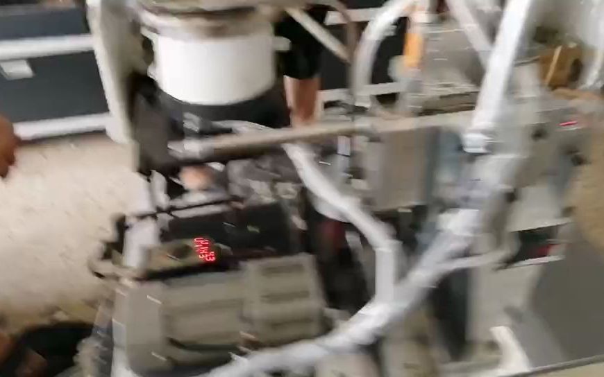 全自动锁螺丝机视频 自动拧螺丝机 非标定制自动化设备 提高效率 节省...