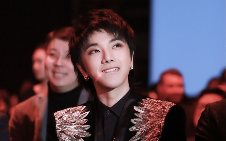 【华晨宇】181212芭莎男士年度盛典华晨宇CUT