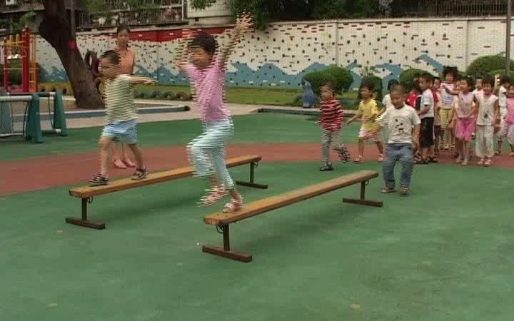 保育员实操P2-配合户外体育活动