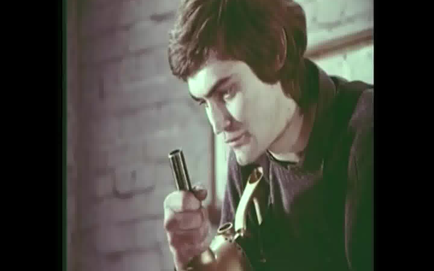 英国公益广告·操作电钻的人(1970)中文字幕