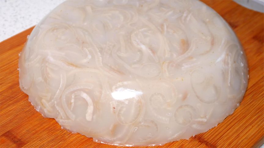 皮冻的家常做法,掌握关键一步,做出来晶莹剔透又Q弹