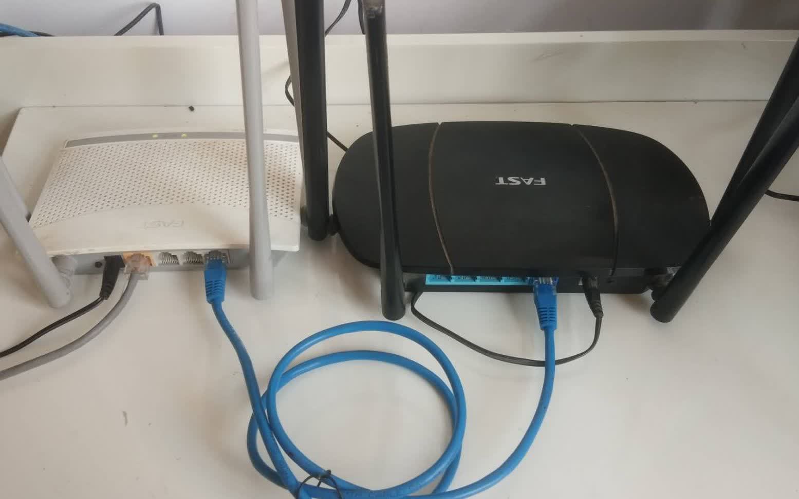 .坤哥教你怎么连接2台路由器.