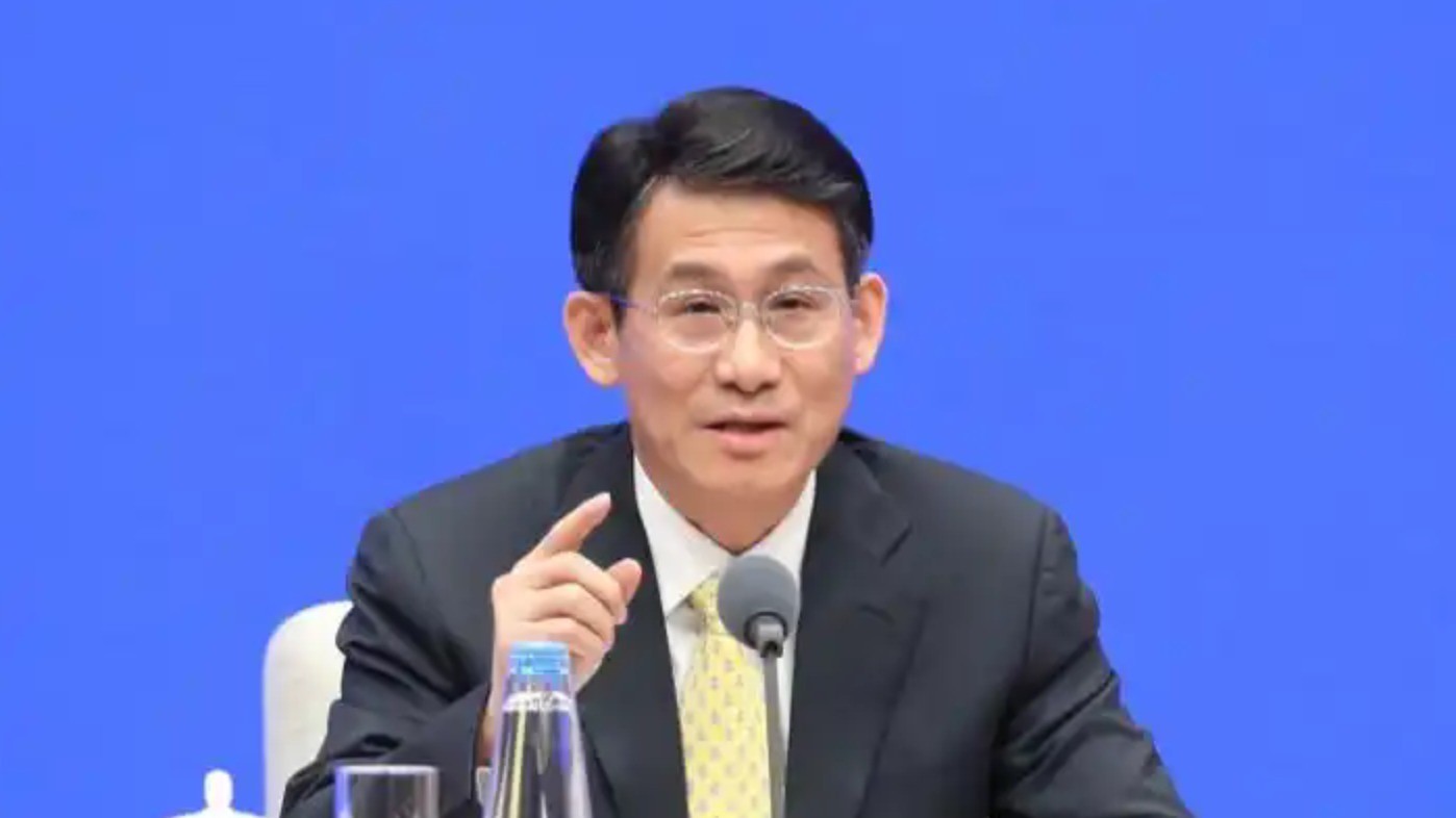 这位中候补,首度以新身份亮相全国两会