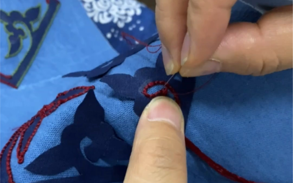 贵州布依族剪布绣