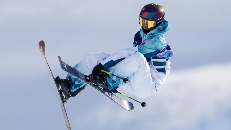 [冬奥会]自由式滑雪女子U型场地技巧决赛:李方慧集锦