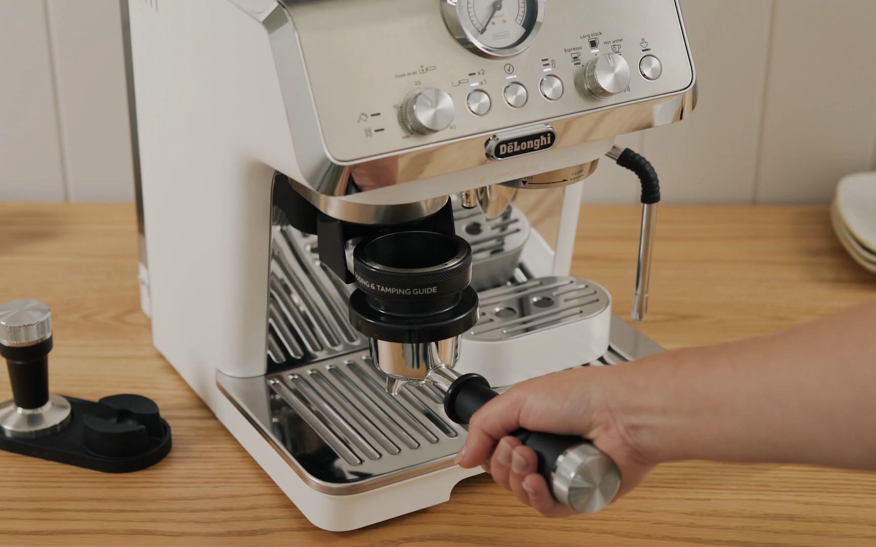 意大利德龙DELONGHI EC9335.M磨豆咖啡机 商用半自动咖啡机 意式...