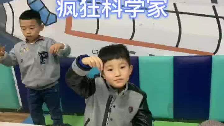 #神奇的科学小实验 小朋友今天上课都很积极,记录得很详细