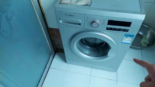 美的滚筒洗衣机不排水的烦恼竟然藏在右下角,揭开这个秘密,你也能...