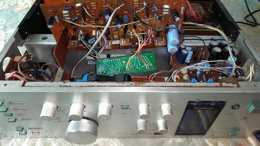 发烧铜膜电容,ELNA音频电容,大功率变压器,山水AU-D7用料真好