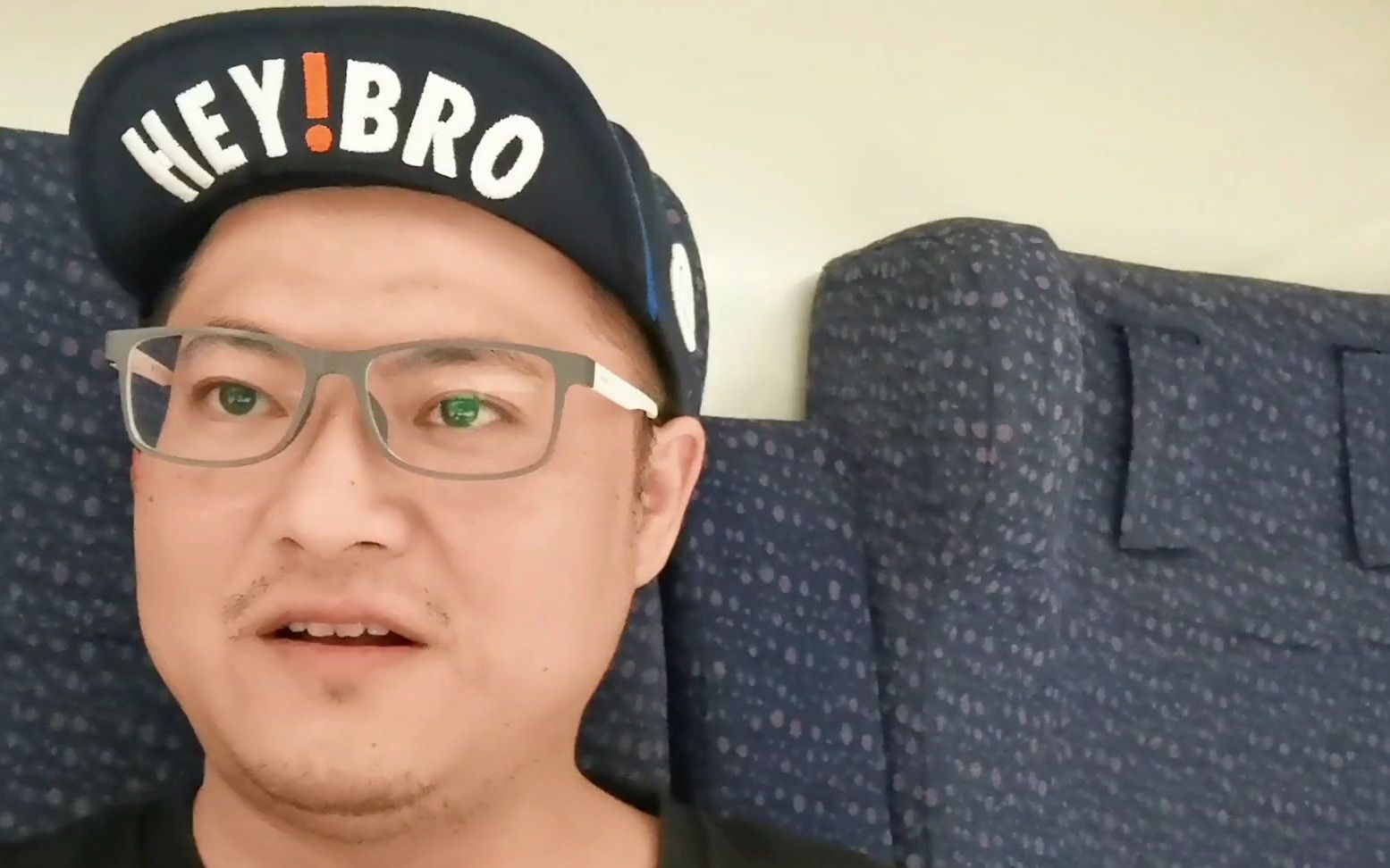 【高铁体验】动车卧铺一人一包间,这性价比无敌了,长途出行的最佳选择