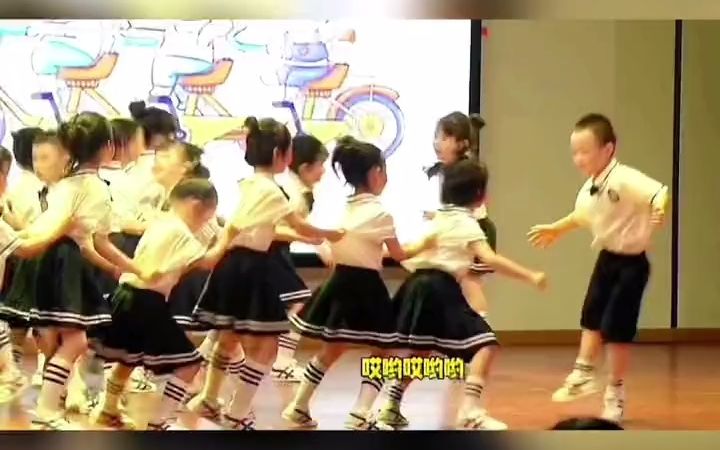 幼儿园毕业舞蹈_感人催泪的幼儿园毕业典礼舞蹈,生动简单易排的幼儿...