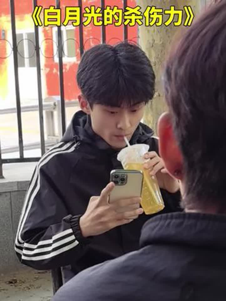 后来你融入世俗 但有个少年永远记住了你清纯的模样#情感 #情感共鸣 ...