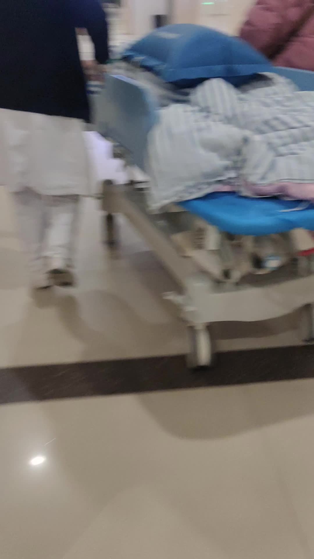 ...宝宝,你的提前到来让我们措手不及。让我紧张又害怕还有满心期待。...