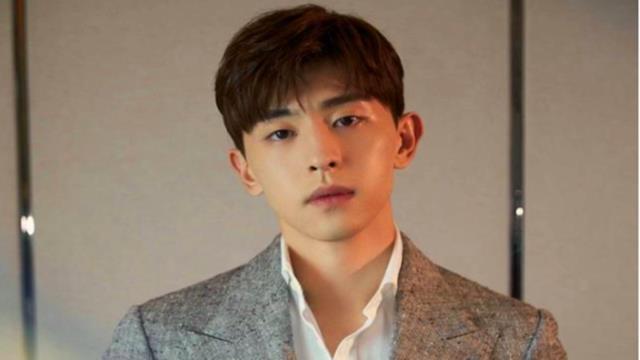 人暖心善!邓伦为医护人员点外卖 送祝福卡片及签名被赞