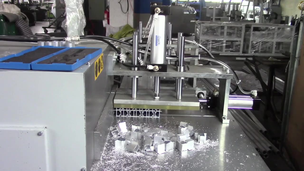 邓氏DS-A400全自动切铝机-五金电子产品切割视频-日省材料1200元以上