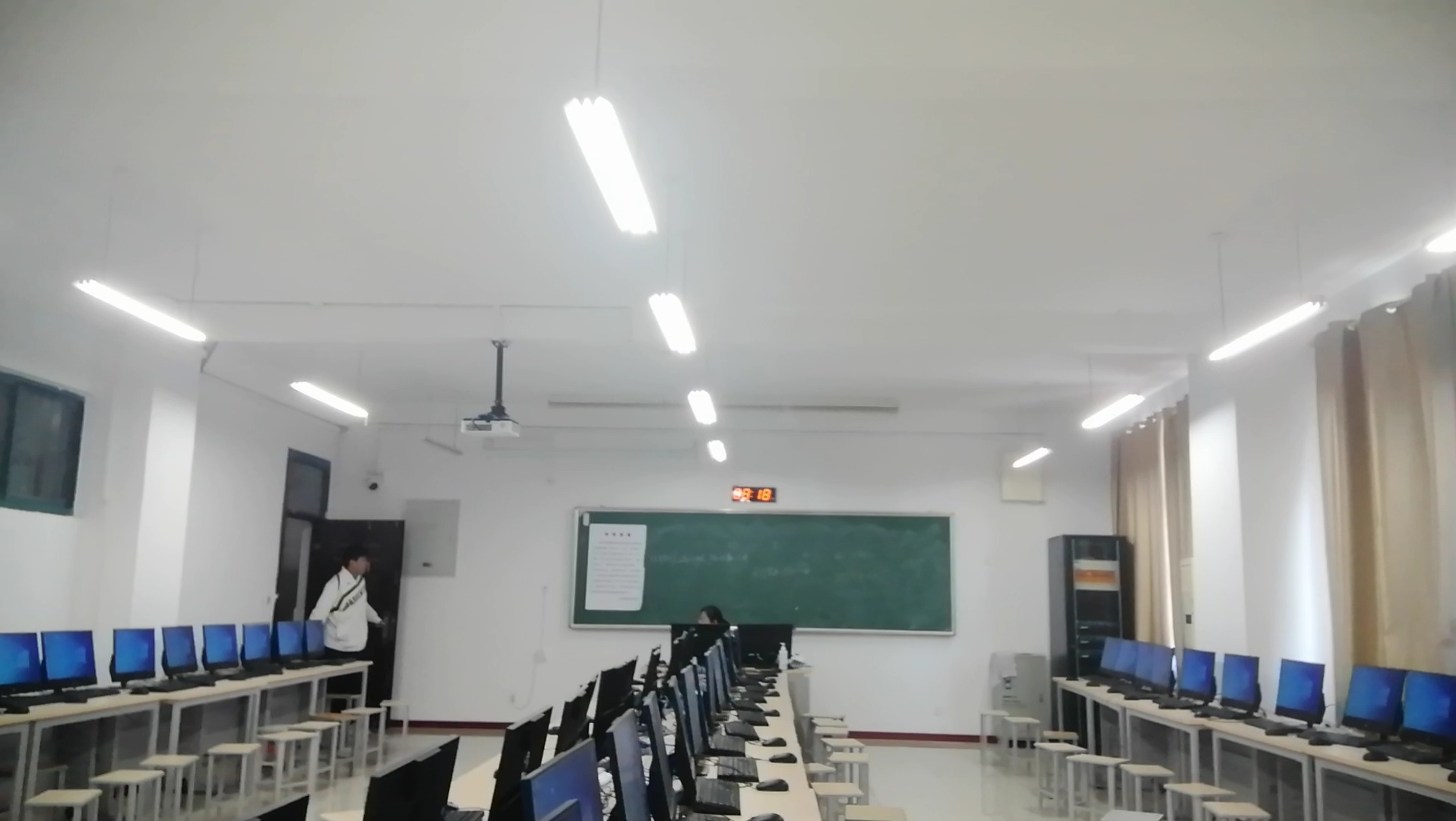【实习】数据的计算完整片段