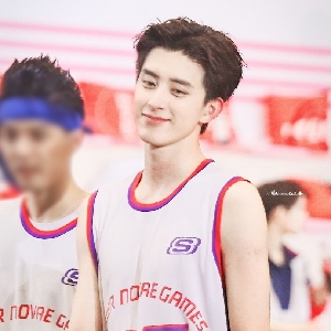 谁人和我立黄昏 