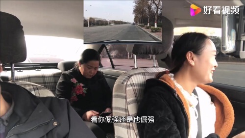 惊险一幕!学员科目三模拟考试,三轮车强行变道,教练淡定踩刹车
