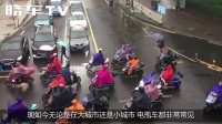 偷车技术又升级, 电瓶车被盗报警器不响, 看完监控司机沉默了