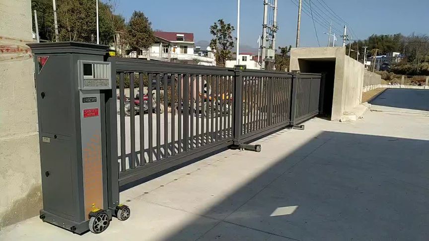 智能段滑门,运行四平八稳#电动伸缩门 #dou上热门