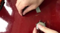 网带手表更换皮表带方法