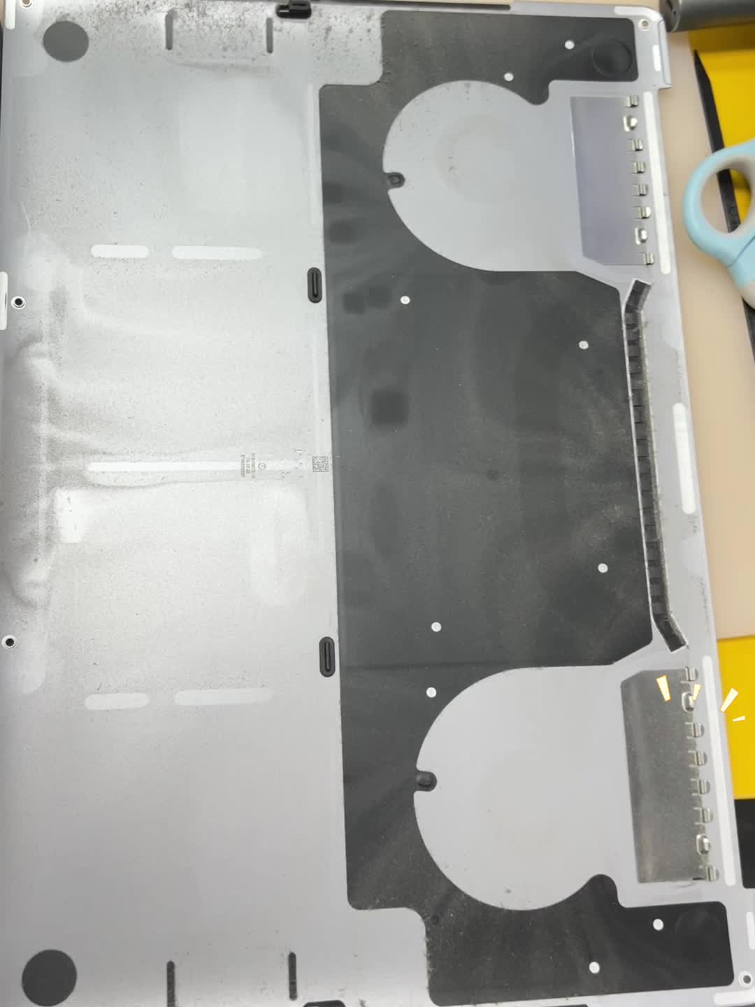 苹果笔记本换电池维修保养日常 苹果笔记本维修分享#苹果笔记本维修 ...