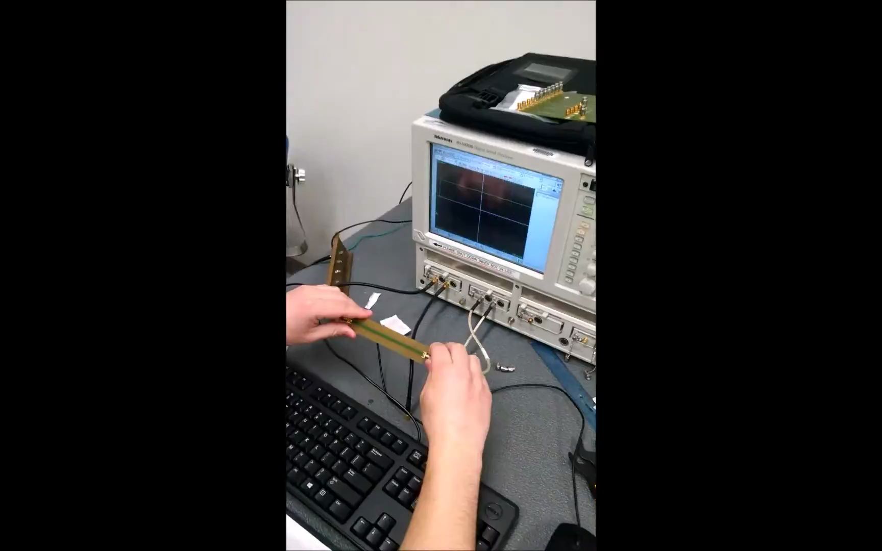 【生肉】使用Tektronix DSA8200/TDS8000/CSA8000采样示波器来...