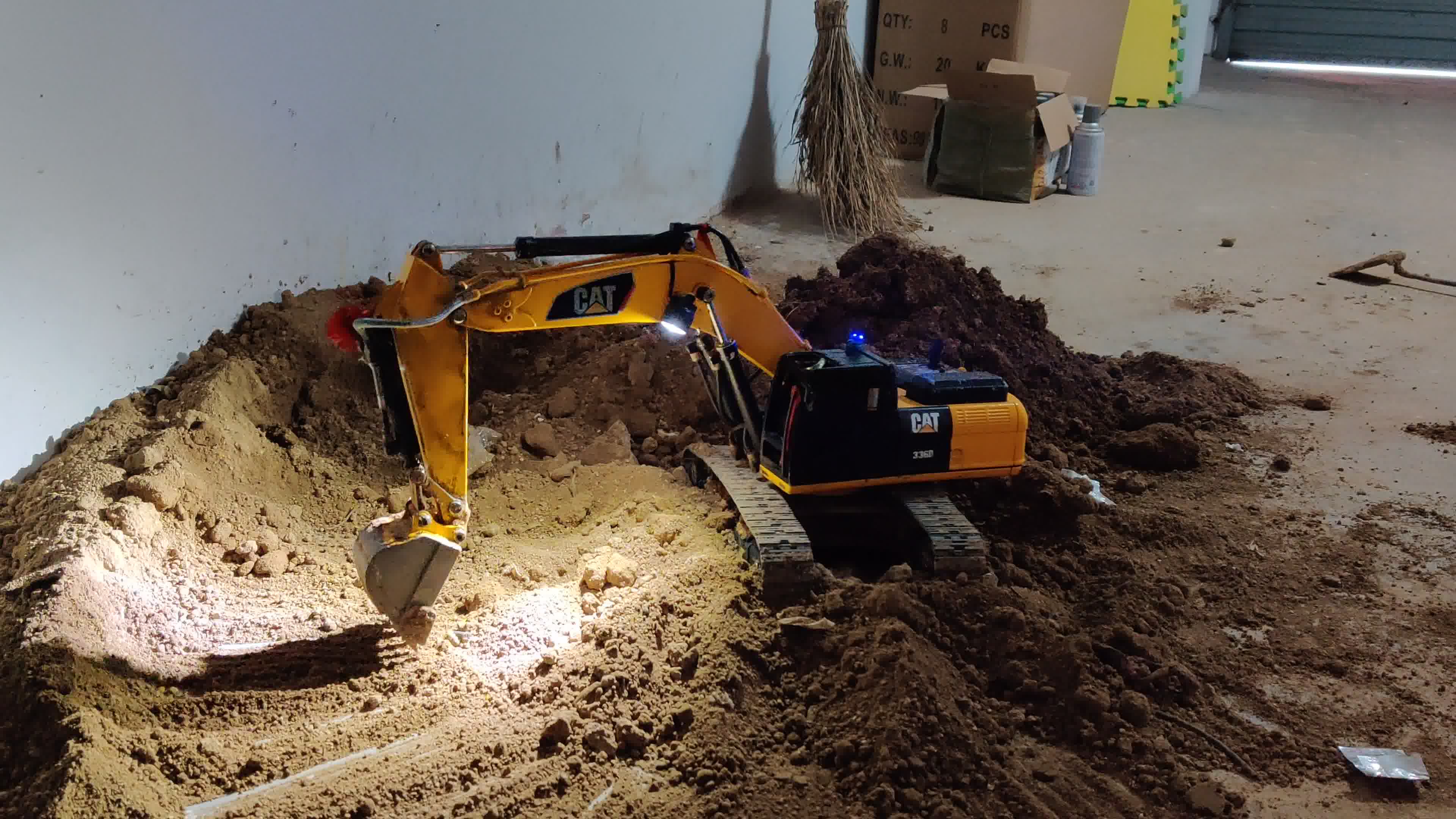 汇纳580遥控液压挖掘机模型整平rc