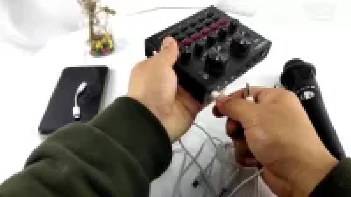 V8声卡使用方法介绍