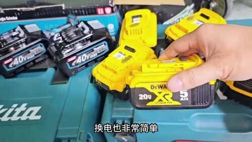 电钻改装电动自行车,不仅小巧方便速度快,还不用担心续航问题