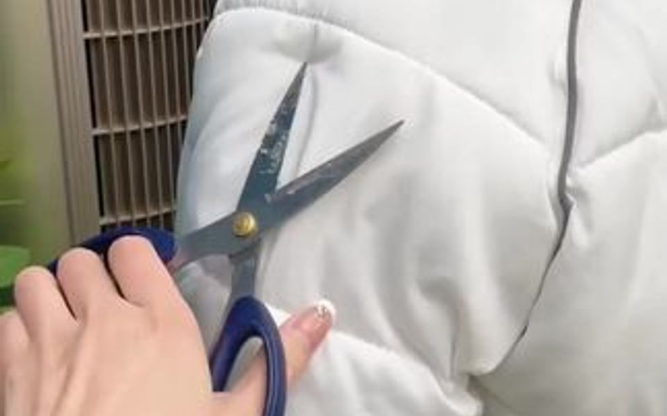 羽绒服修补贴,衣服破了用这个补丁贴一下就好了