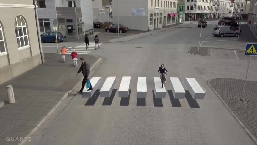 国外好发明 3D立体人行横道 让行人更安全 逼汽车没法不礼让