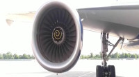近距离实拍波音777发动机冷启动