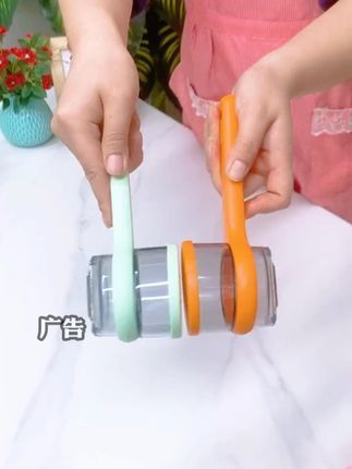 有了这个存储式削皮神器,不用弯腰对着垃圾桶削皮了也不怕飞溅了...
