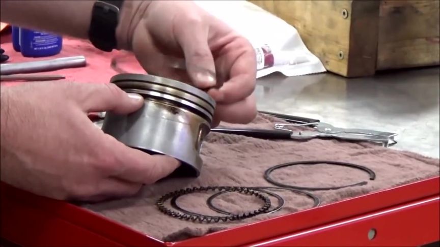 教你如何安装活塞环并且不损坏油环