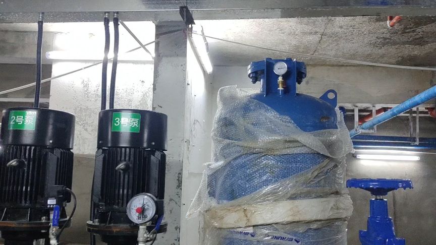 二次供水设备气压罐的作用是什么?
