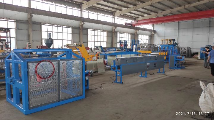 大家是不是都在找电工穿线器是怎么做的?机器安排ߤ